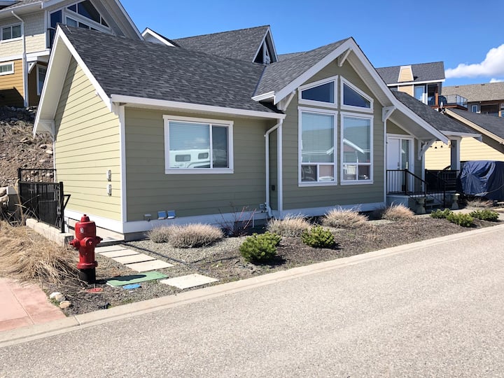 3 Bed Cottage With Basement Suite At Lacasa! - Lake Country