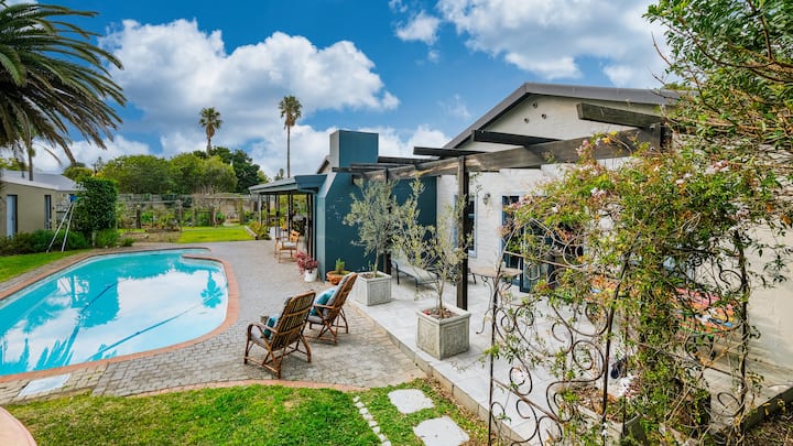 Large Home 5-bedroom In Heather Park - George