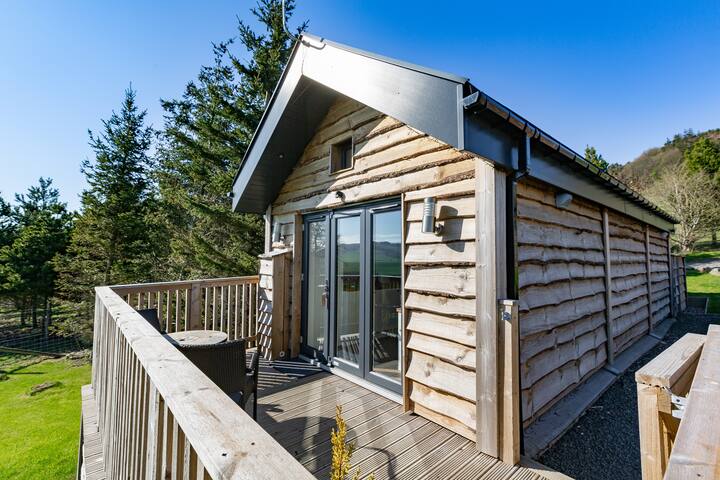 Hedgehog Lodge With Hot Tub - Cupar