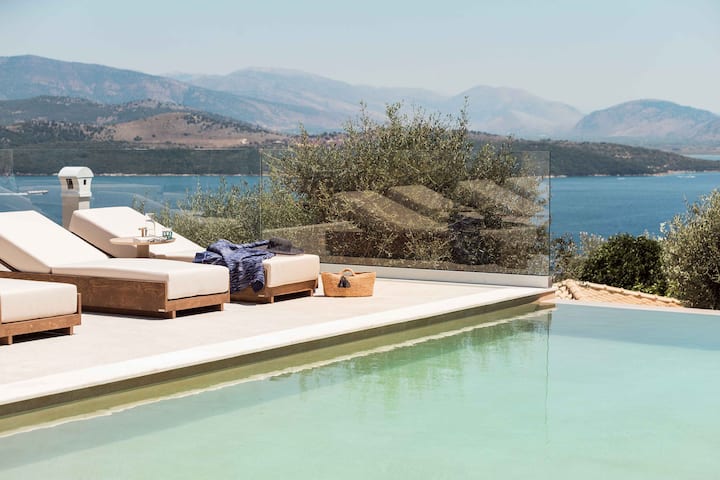 Sleek Villa With Cook Service - Ksamil