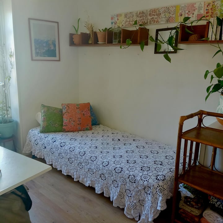 Petite Chambre Dans Duplex - La Rochelle