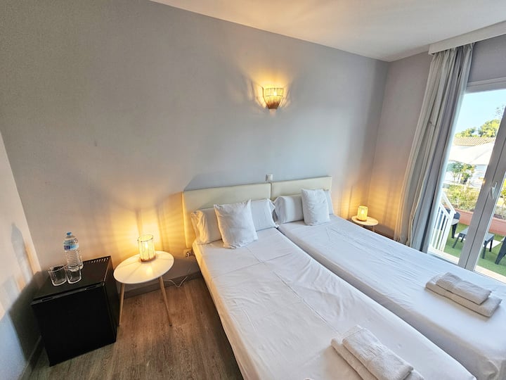 Chambre Double/lits Jumeaux Supérieure Terrasse - Marbella