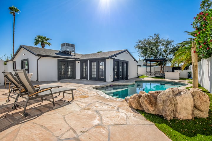 4 Bd Old Town Scottsdale Home With Sparkling Pool - Scottsdale, AZ