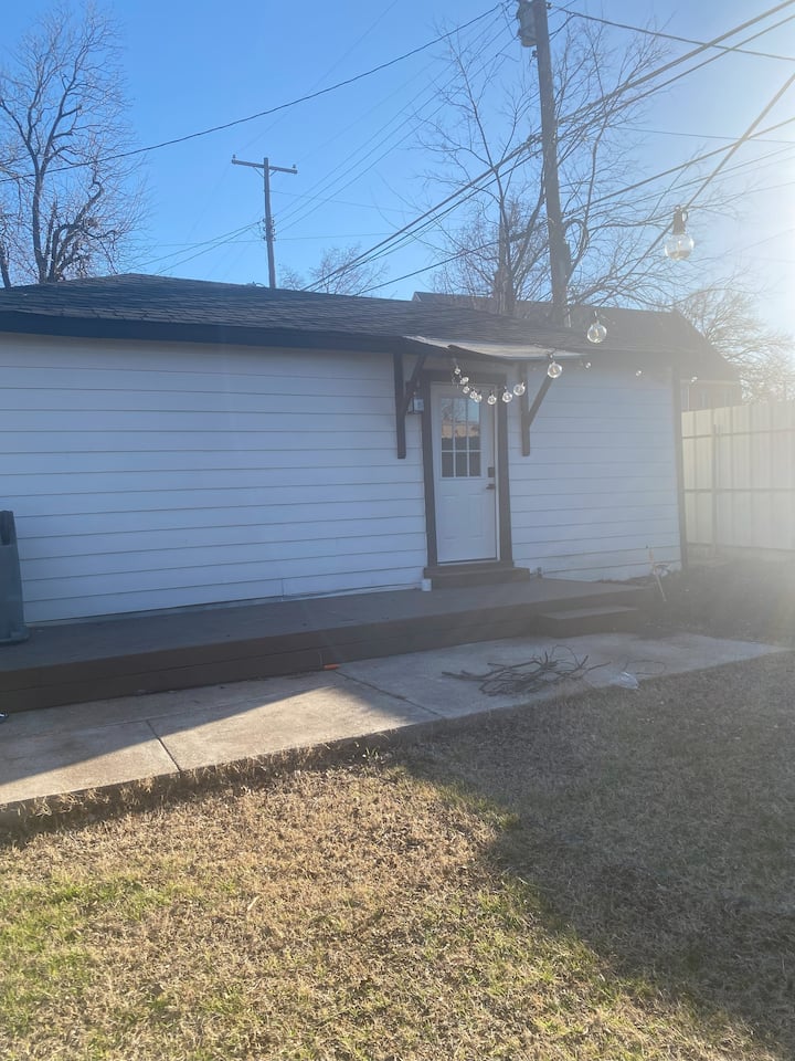 Hidden Haven – Backyard Bungalow - Dallas, TX