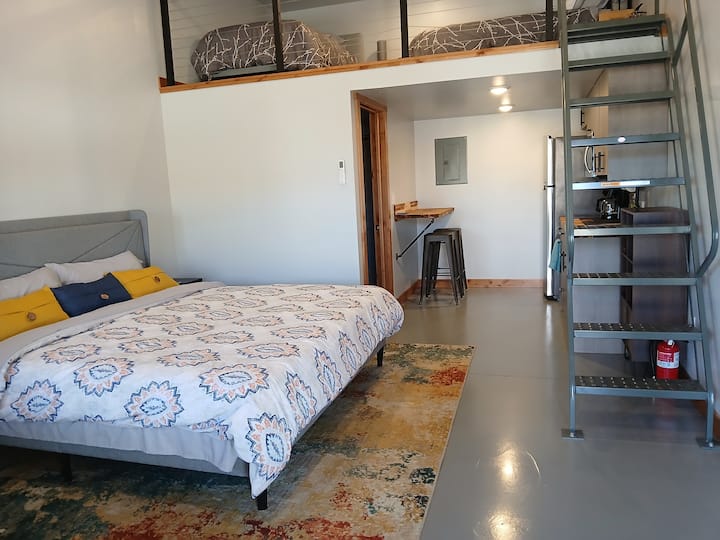 Sawtooth Cabin #2 W/ Kitchenette - Mount Rushmore, SD