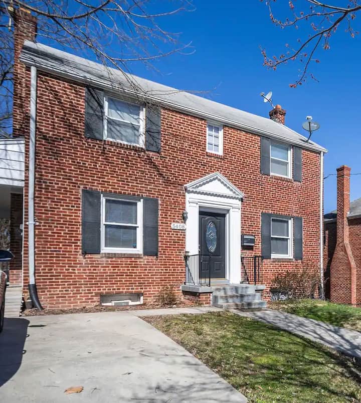 Sleeps 10 | Kingbed | Free Parking | Near Dc - Silver Spring, MD