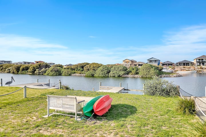 Lazy Lodge On Blanche—a Family Escape On The River - Hindmarsh Island