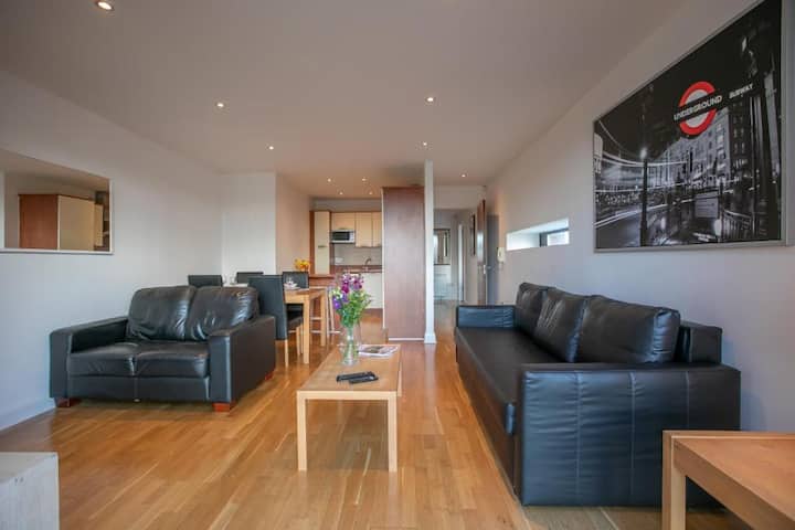 City Centre Spacious 2 Bed Family Apt With Balcony - Dublin