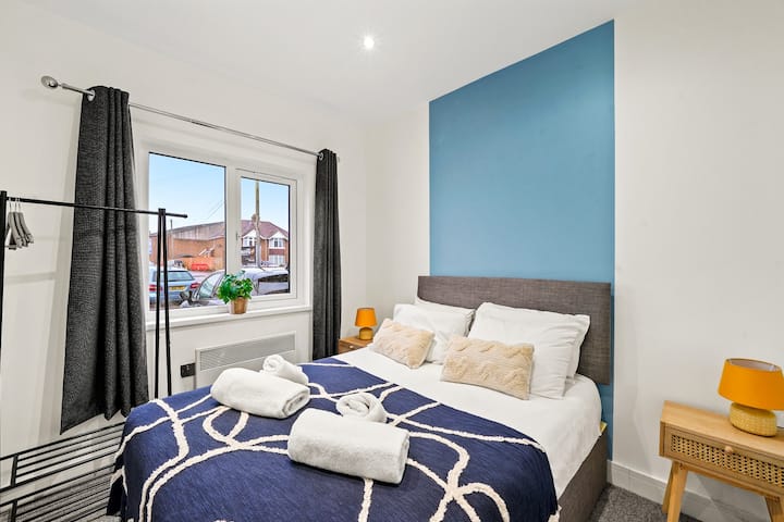 3cb Apartment*2 Bedroom*sleeps 4*long Stay Dis - Swindon