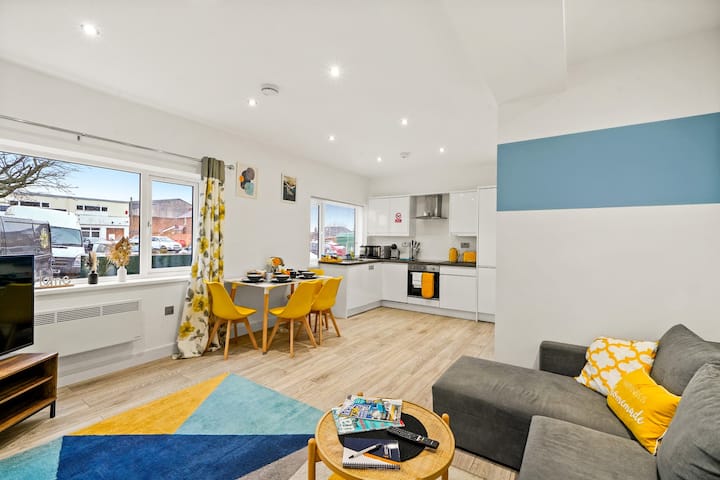 3cb Apartment*2 Bedroom*sleeps 4*long Stay Dis - Swindon