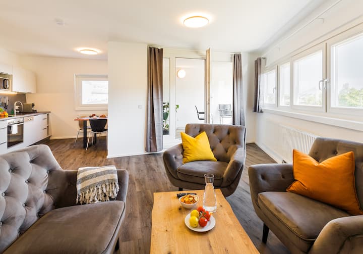 Riverside Apartment Mit Flussblick Und Balkon - Wenen