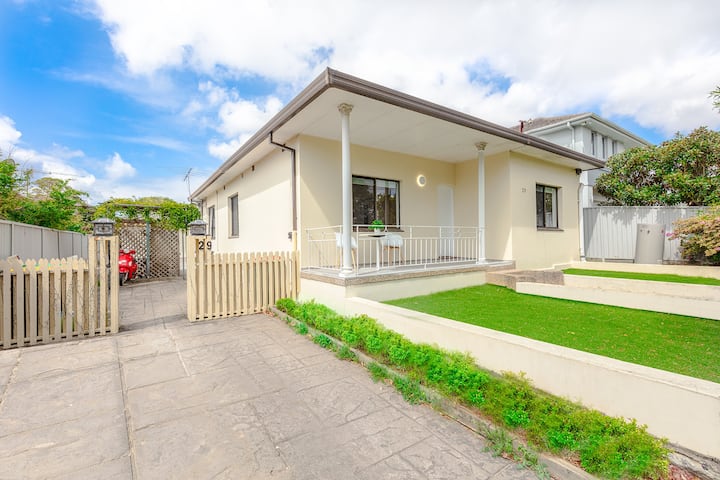 Cute Renovated House In Concord - Strathfield