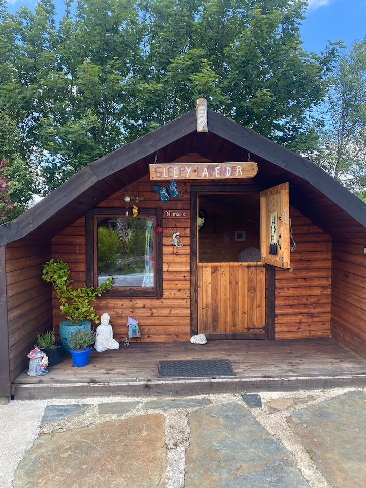 The Hideaway - Sleepy Lavender - Derry