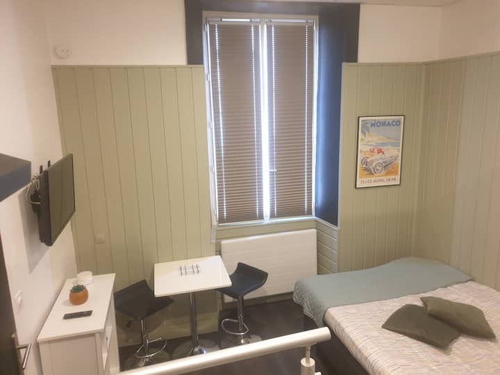 Studio Cosy Centre Ville - Laval, France