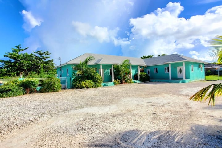 Hidden Oasis Cove 2 Bedroom *Nightlife*airport - Nassau