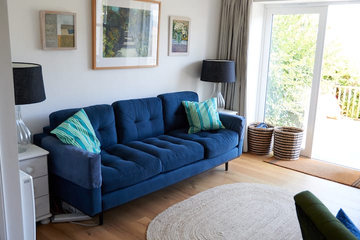 Sea + Harbour View On Cornwall Coastal Path - Gorran Haven