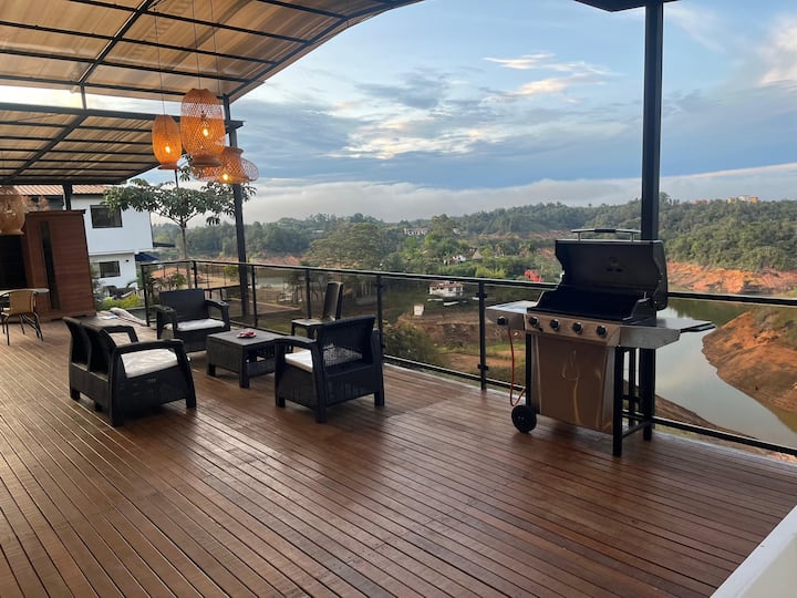 Casa Finca En Guatapé, Vista A La Represa - Guatape