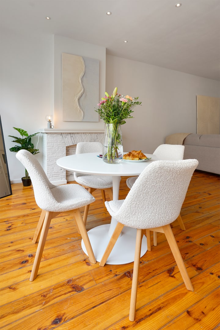 Cozy Apartment W/private Entrance & Kitchen - Antwerp