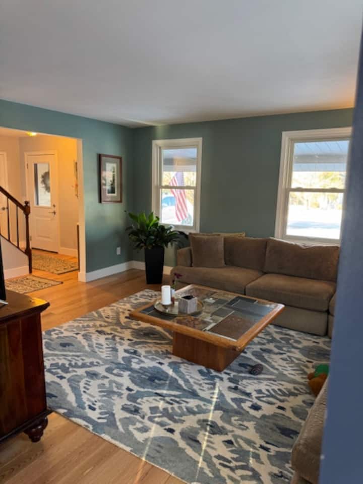 Coziness Awaits In Ithaca - イサカ, NY