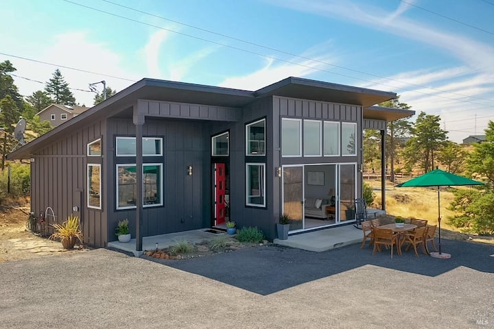 Hilltop Paradise - St. Helena, CA