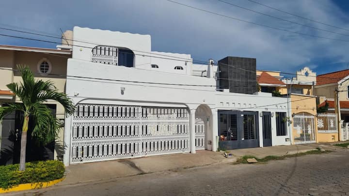 Casa 16 Personas 7 Cuadras Playa - Mazatlán