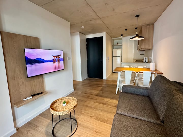 Apartamento Próximo A Ciudad Vieja Con Cochera - Montevidéu