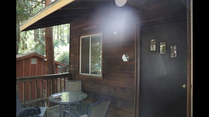 "Riverstone" Cabin |River Access| In Redwoods Wifi - Richardson Grove State Park, Garberville