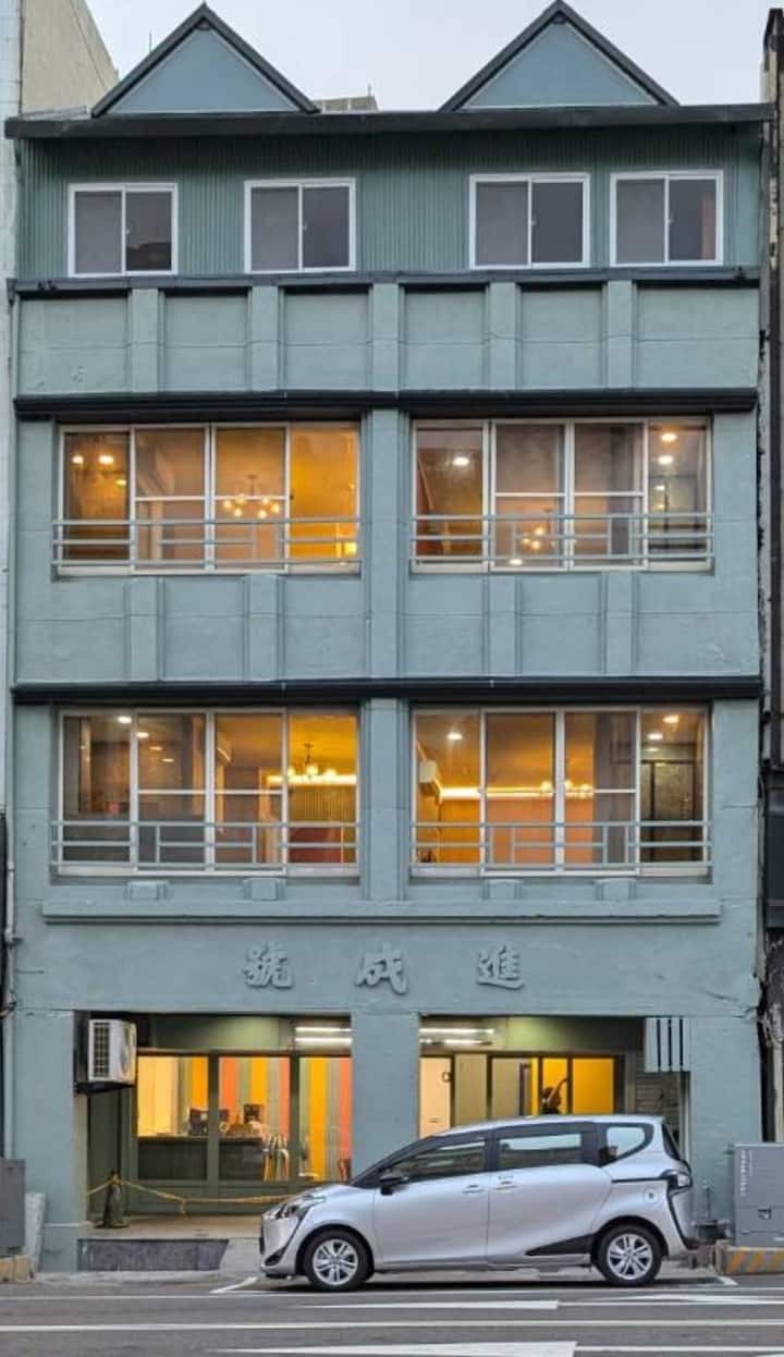 160 包棟5大套房,位於台南市中心,鄰近景點國華街,海安路,林百貨 - Tainan City