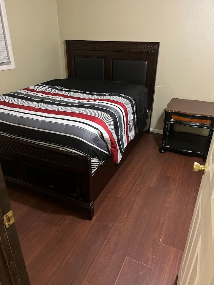 Great 1 Bedroom Apartment-12 - Splash Park, Delta