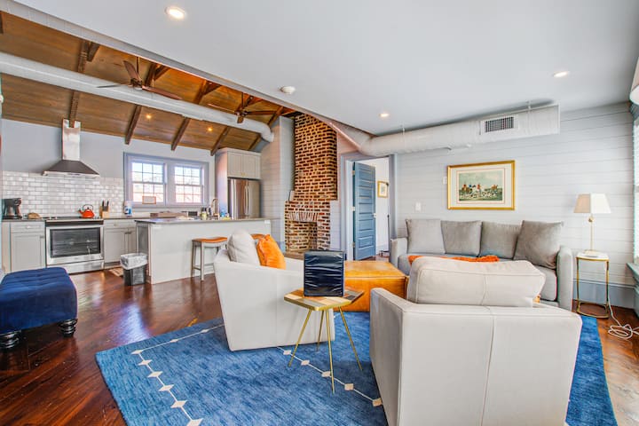 Best Location Downtown Charleston - 2 Bed/2 Bath! - Charleston, SC