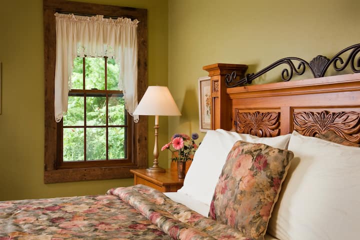 The Hemlock Cabin (Two Bedroom) - Sturgeon Bay, WI