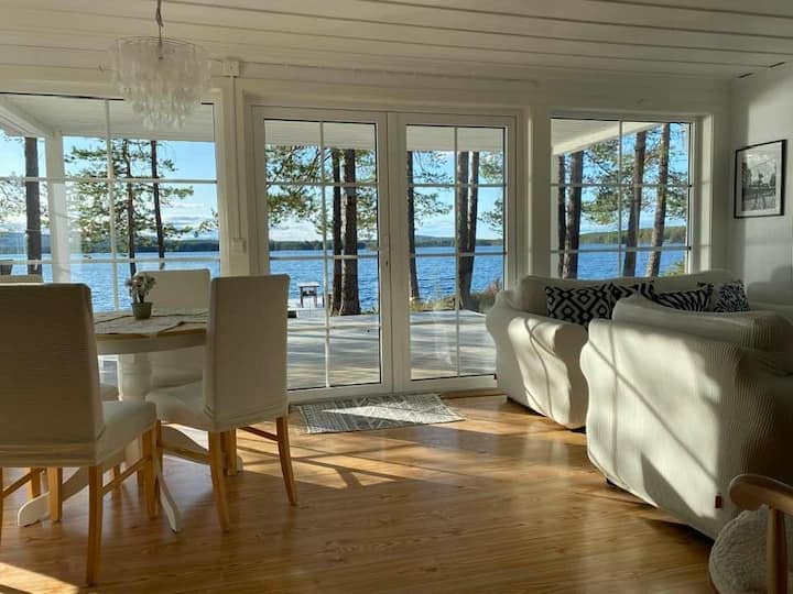 Cozy Forest Cabin By The Lake. - Älvsbyn