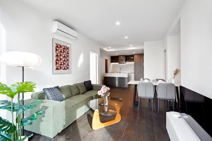 Uno Melbourne 2 Bedrooms 2 Bath - Tottenham