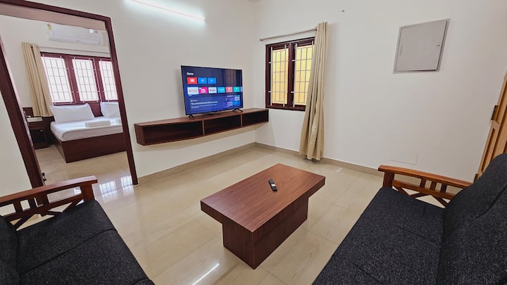 Chippy Serviced Apartment 3bhk @Velachery H5 - Chennai