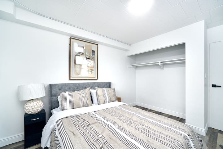 New Construction Bright 1 Bedroom Unit - カナダ ウィンザー