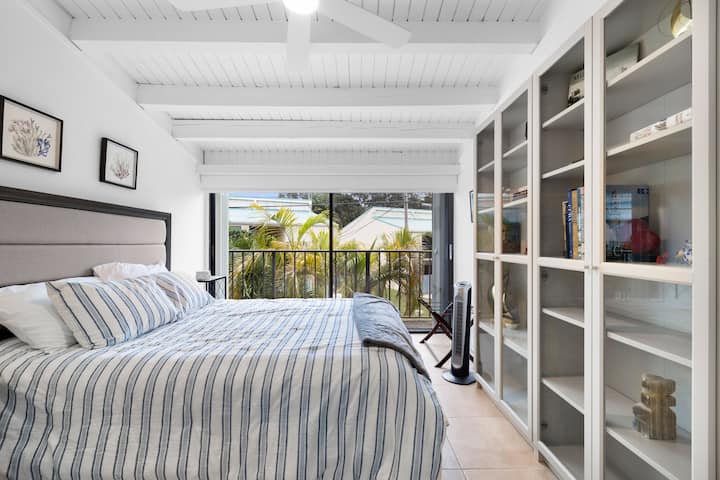 Two-story Home In Fl Keys Beachfront Community - Islamorada, FL