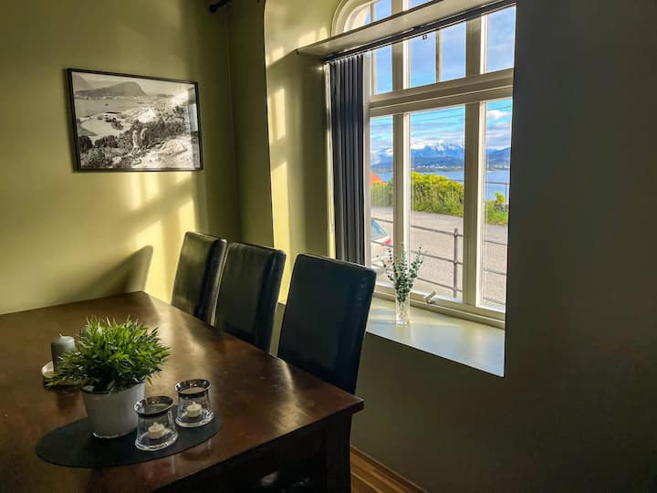 Two-bedroom City Apartment - Ålesund