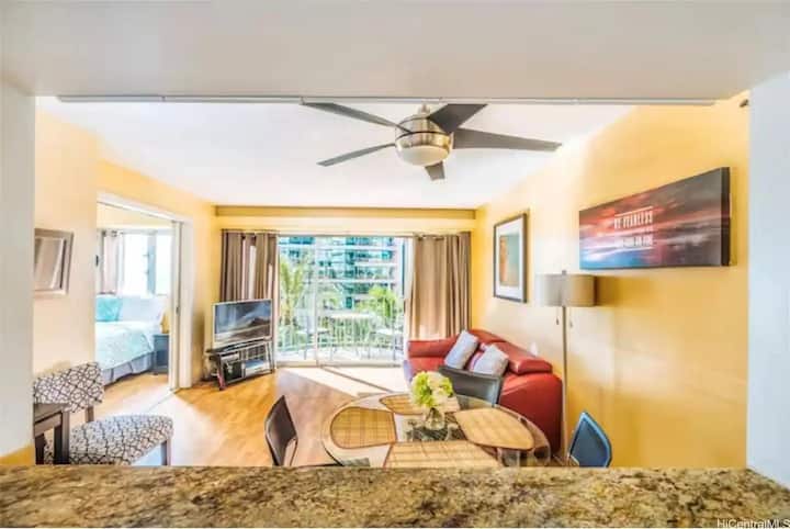 Recent Reno! Fits 6, Free Parking - Honolulu