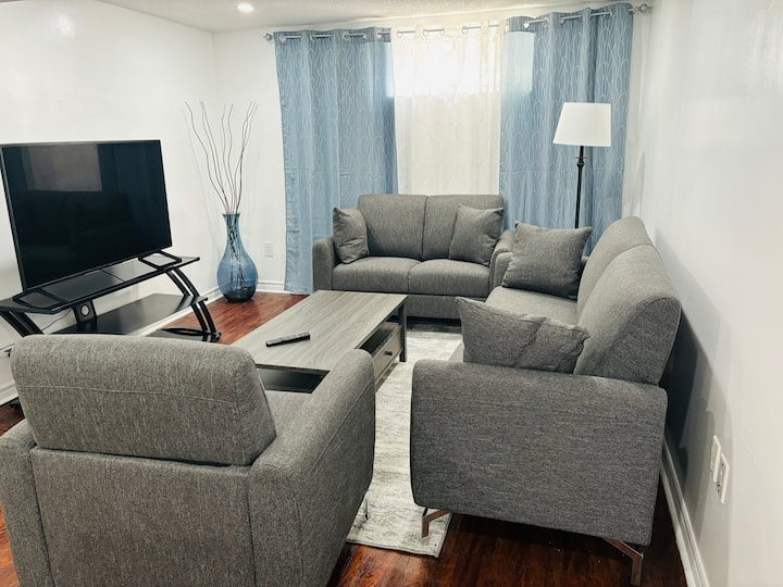 Cozy Basement - Splash Island