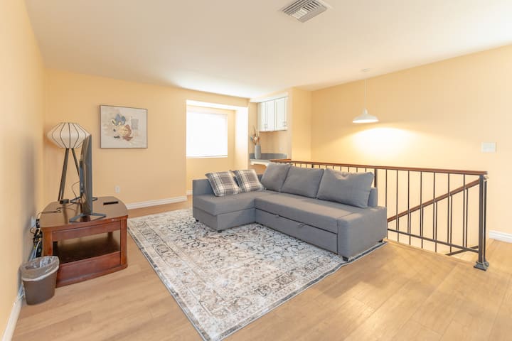Warm And Cozy 3 Bed 2 Bath Home - Monrovia, CA