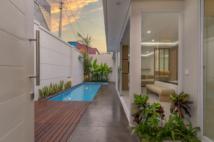 Cozy Modern Villa In The Heart Of Seminyak - Seminyak