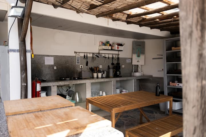 Living Lodge Portugal - Newly Renovated Ensuite - Aljezur