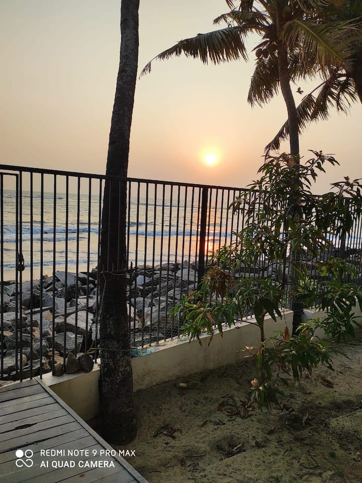 Quilon Beach Inn - Kollam