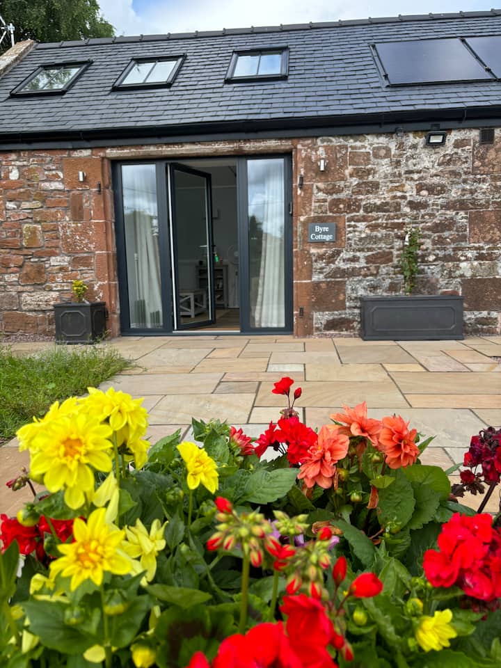 Byre Cottage-
Luxury New Conversion - Lockerbie