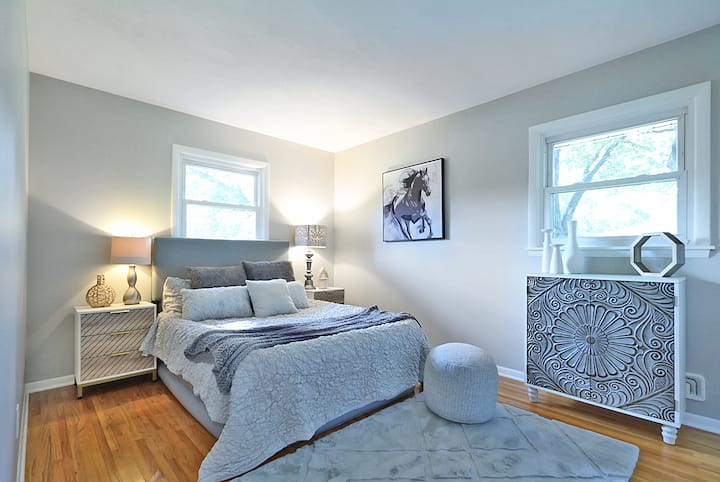 4br Home Near National Sports Center| Pet-friendly - Blaine, MN