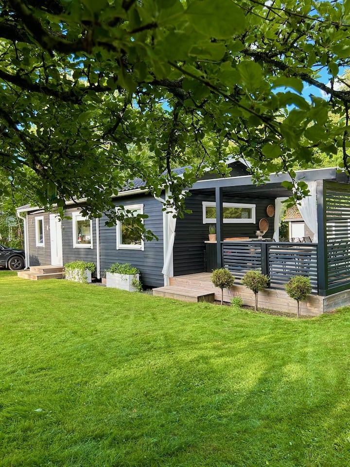 Mindre Hus Med Sjöutsikt - Tibro