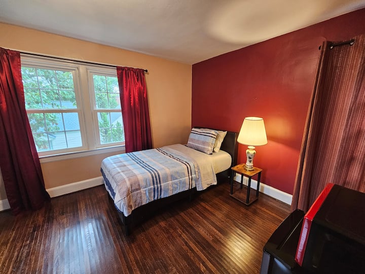 Comfy Room Near Osu & Downtown - コロンバス, OH