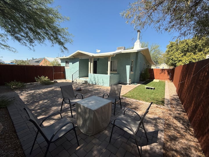 Charming Bungalow Retreat - Tucson, AZ