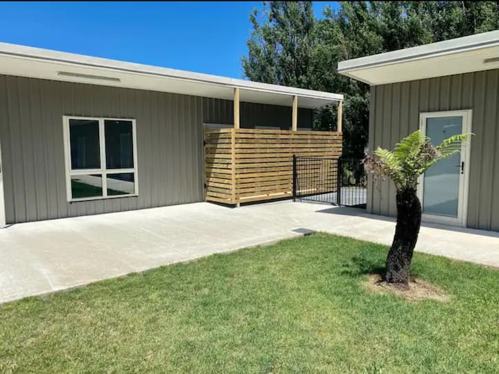 Wing's Wildlife Park Double Room With Linen - Tasmania