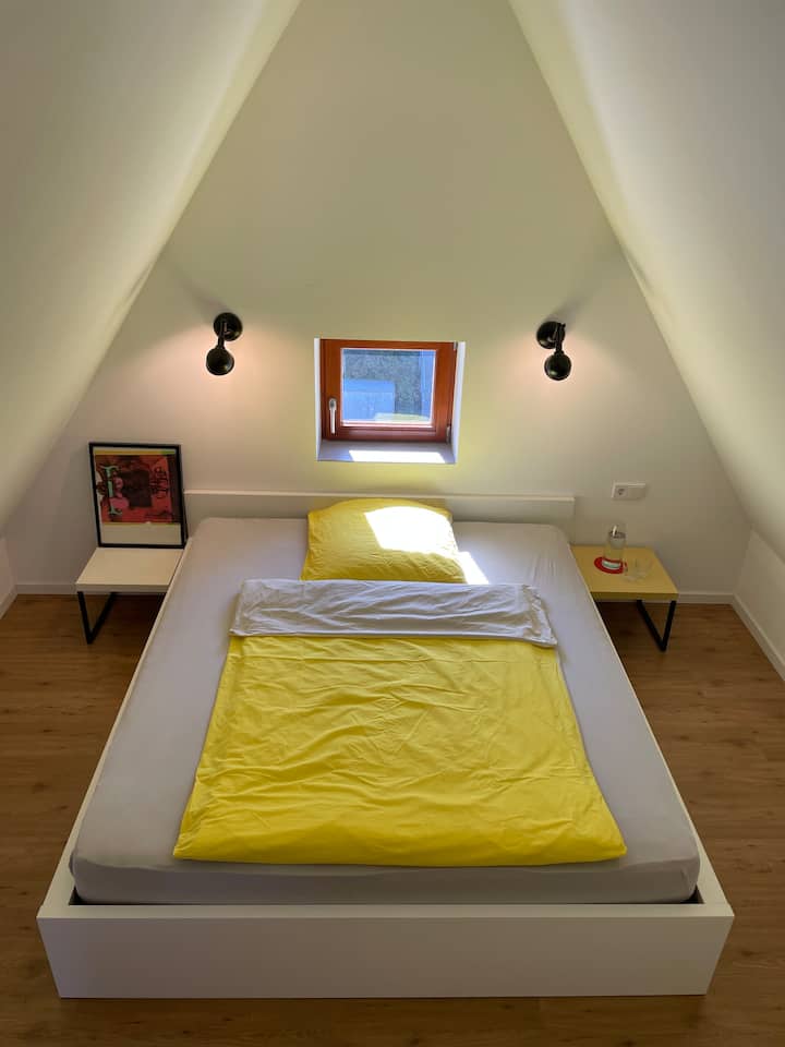 Modernes 2 Zimmer Apartment - Stuttgart